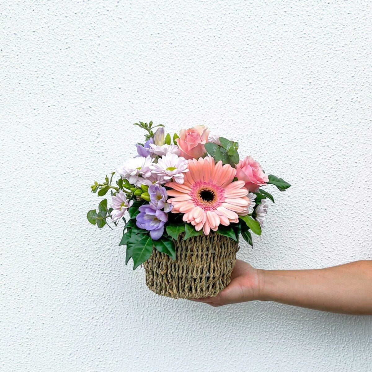 FLOWERS MINI BASKET ARRANGEMENT - Zone Fresh